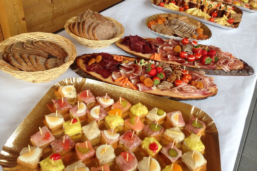 Schloss - Apero - Baeckerei Mathieu